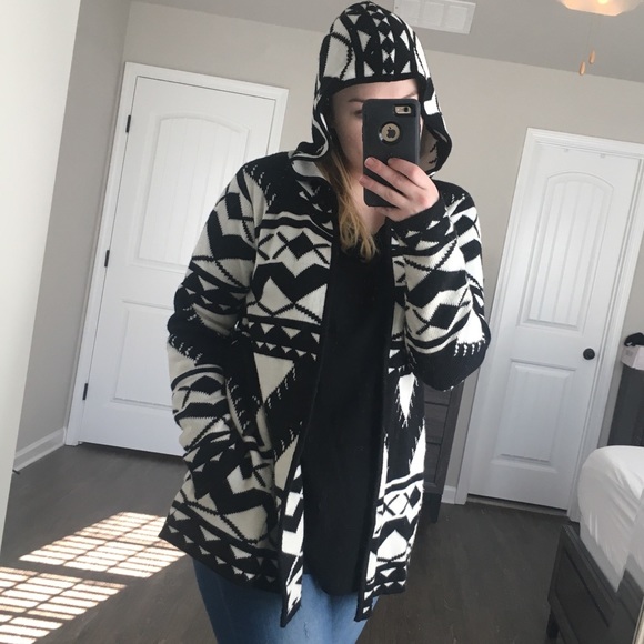My Story | Sweaters | Black White Aztec Sweater | Poshmark